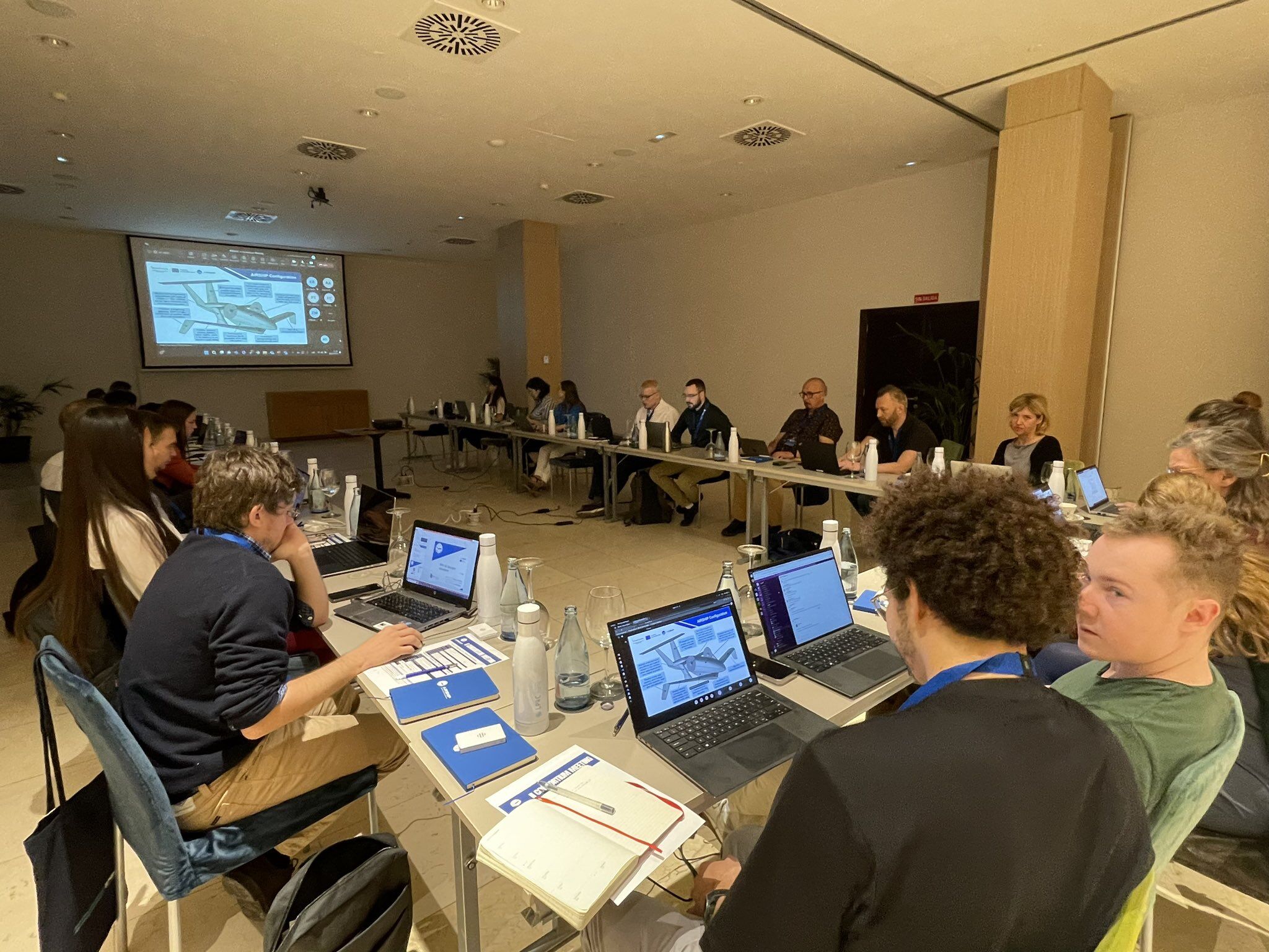 AIRSHIP - Autonomous Flying Ships For Inter-island And Inland Waters Transport AIRSHIP PROJECT